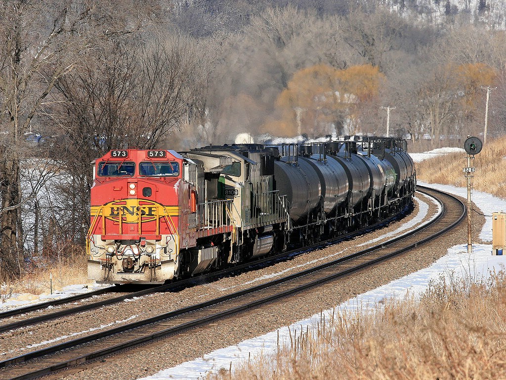 BNSF 573